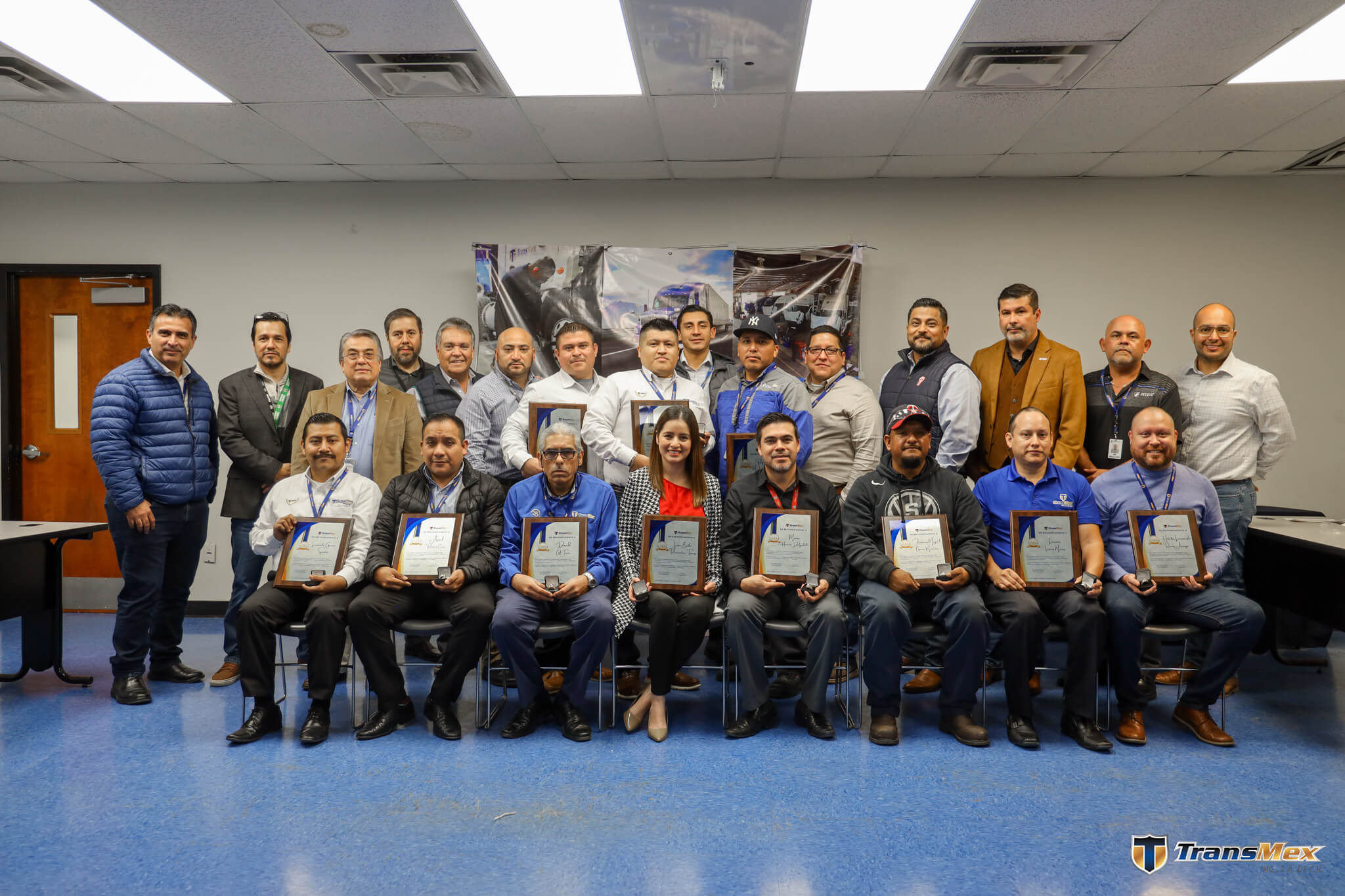 Transmex | Cumplen 10 años de servicio 33 colaboradores TransMex